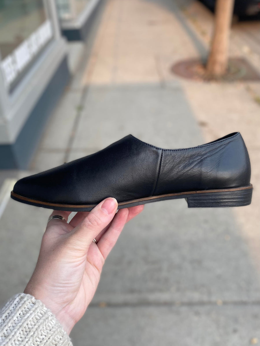 Bueno - Bev - Black – Walk Rite Shoes
