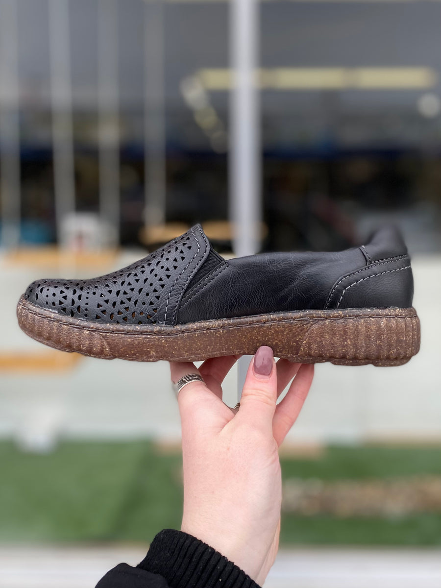 Clarks - Magnolia Aster - Black – Walk Rite Shoes